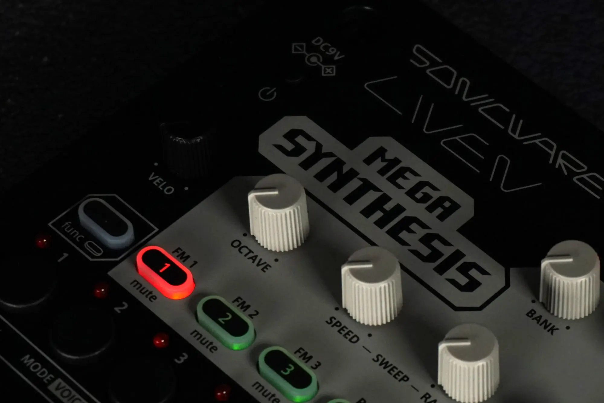 Genesis/Mega-Drive inspired portable FM synthesizer “Liven Mega ...